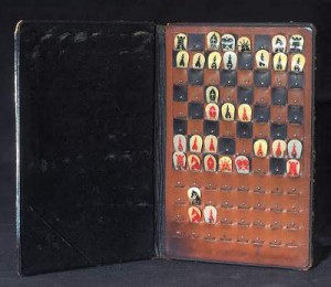 Marcel Duchamp Pocket Chess Set with Wallet 1943 | Toutfait Marcel ...